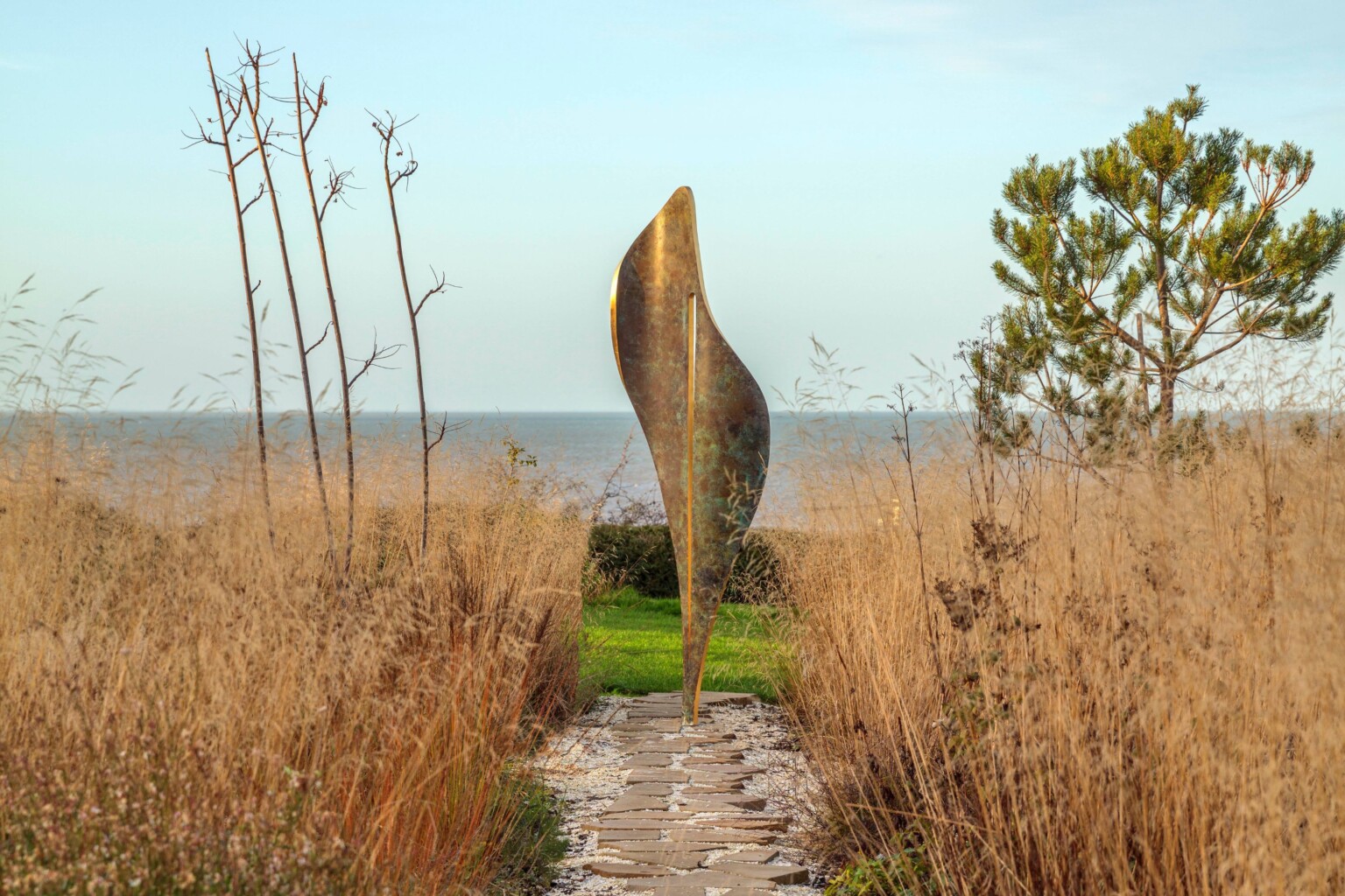 FLO, Nature Inspire Sculpture - David Harber UK