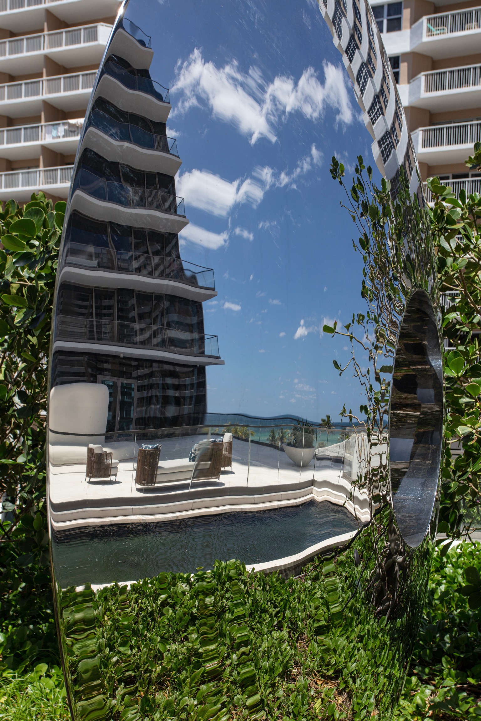 2000 Ocean - Miami Beach, Florida - David Harber UK